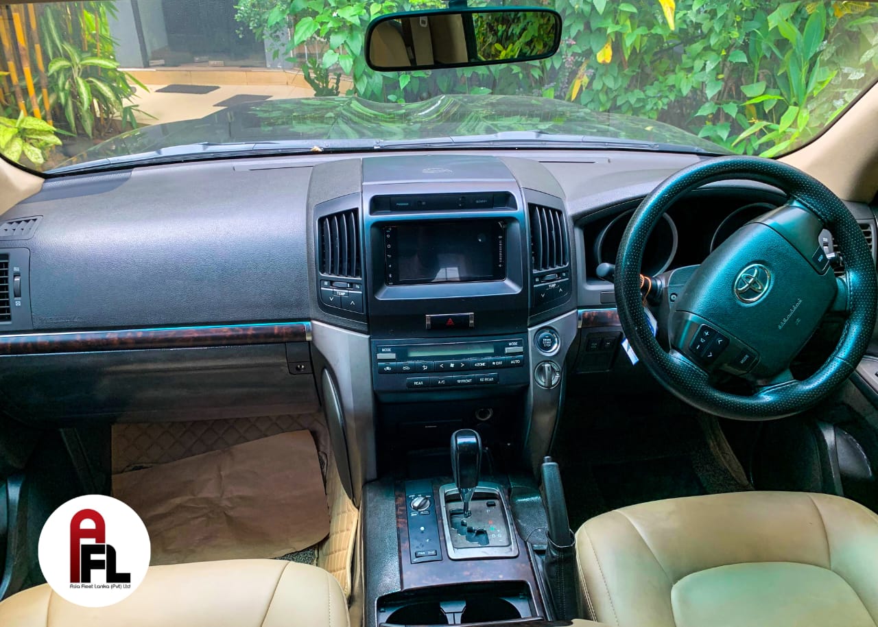 Rent Toyota Land Cruiser Sahara V8 2013 / 14 car | Asia Fleet Lanka